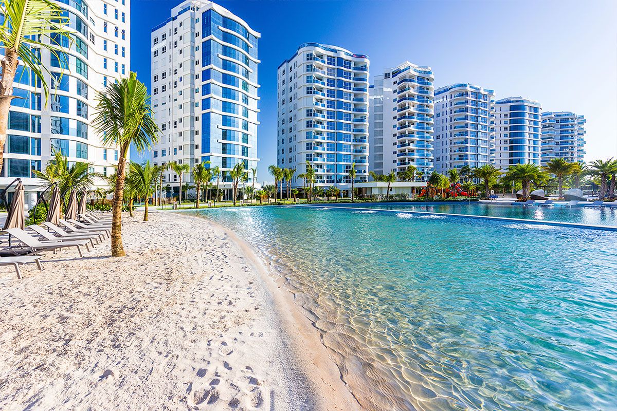 Todos os detalhes da bela e singular praia artificial de Itajaí - Procave